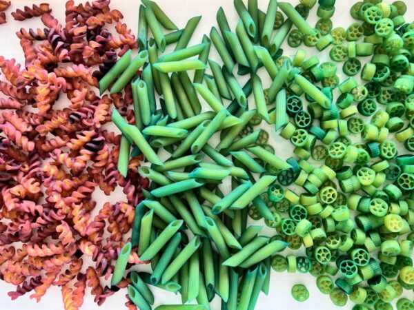 How to Dye Pasta for Crafts