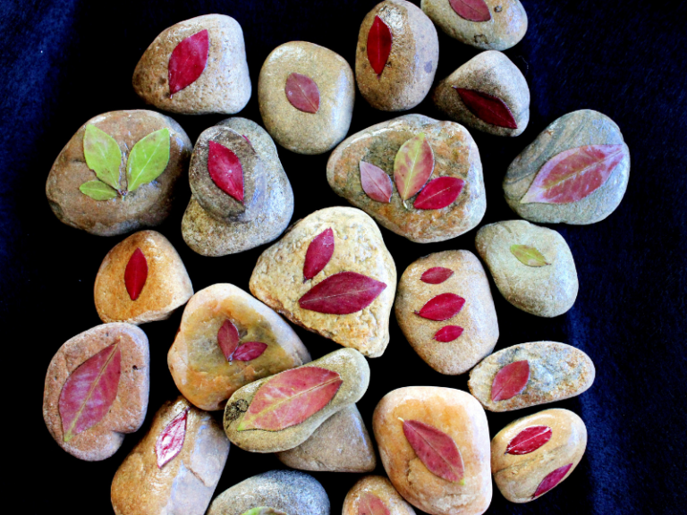 Autumn Leaf Craft Idea: How to Make Leaf Rocks