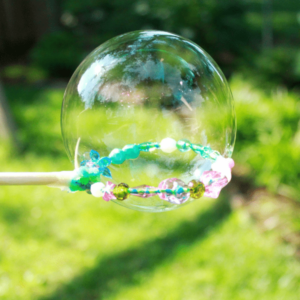 How to Make Homemade Super Bubbles - The Artful Parent