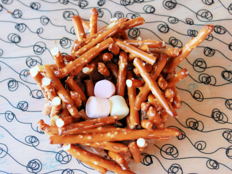 How to Make a Pretzel Nest Easter Snack for Kids