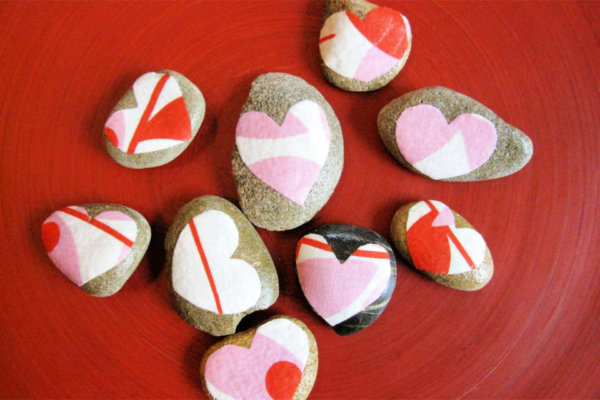 9 Ways to Decorate Rocks for Handmade Gifts