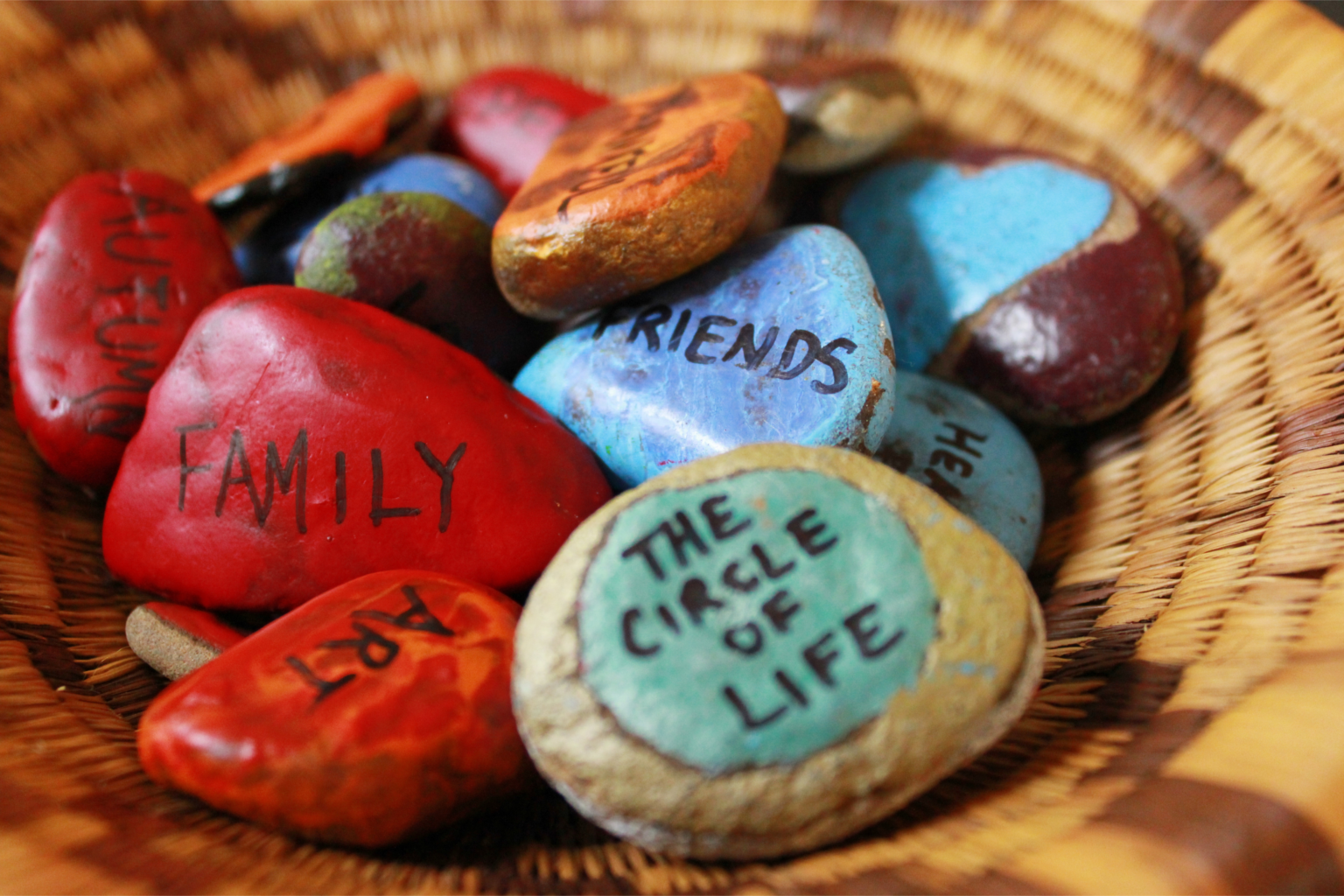 9 Ways to Decorate Rocks for Handmade Gifts