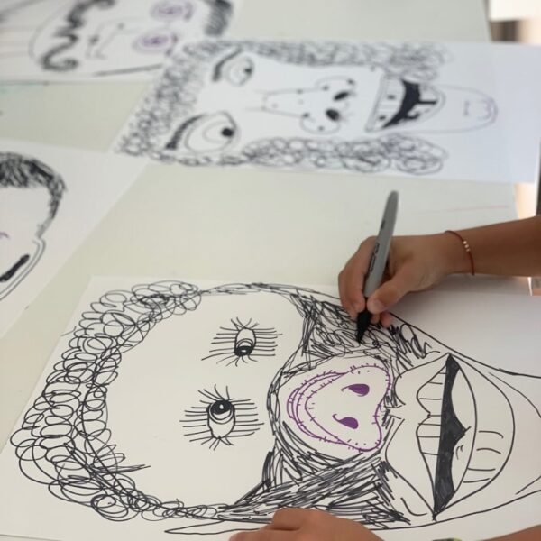 How to Play a Fun Family Drawing Game!