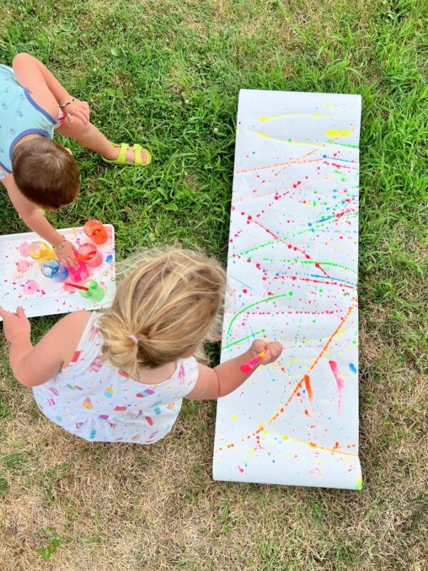 How to do Splatter Painting with Kids