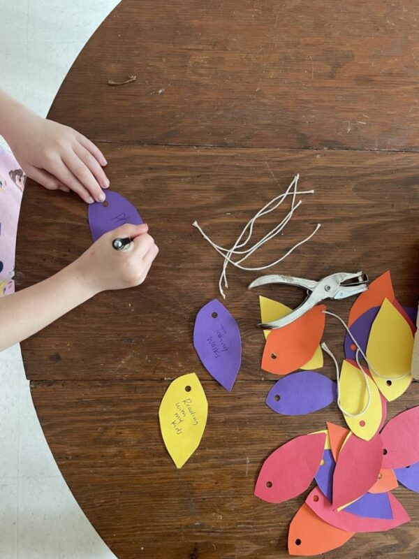 How to Make a Gratitude Tree for Thanksgiving