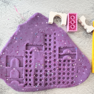 How to Set Up a Playdough Play Tray