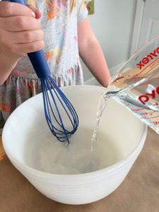 How to Make Homemade Bubbles