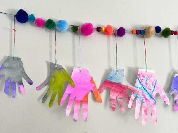 How to Make a Thanksgiving Handprint Art Garland