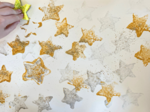 How to Do Christmas Printmaking for Kids