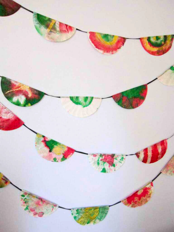 How to Make a DIY Christmas Garland with Coffee Filters
