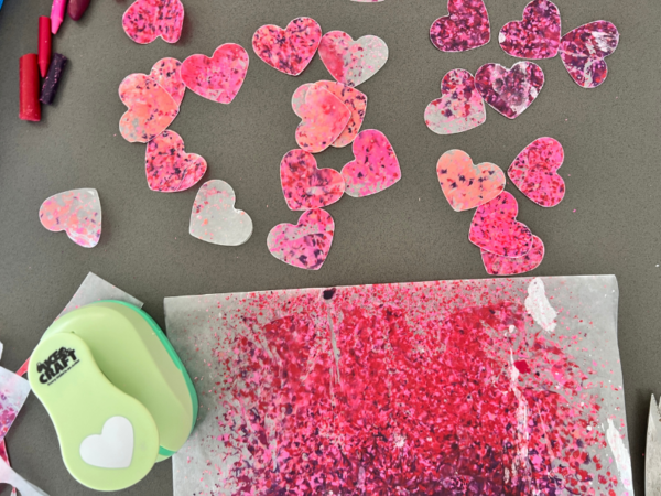 DIY Valentine Decorations: Melted Crayon Heartstrings