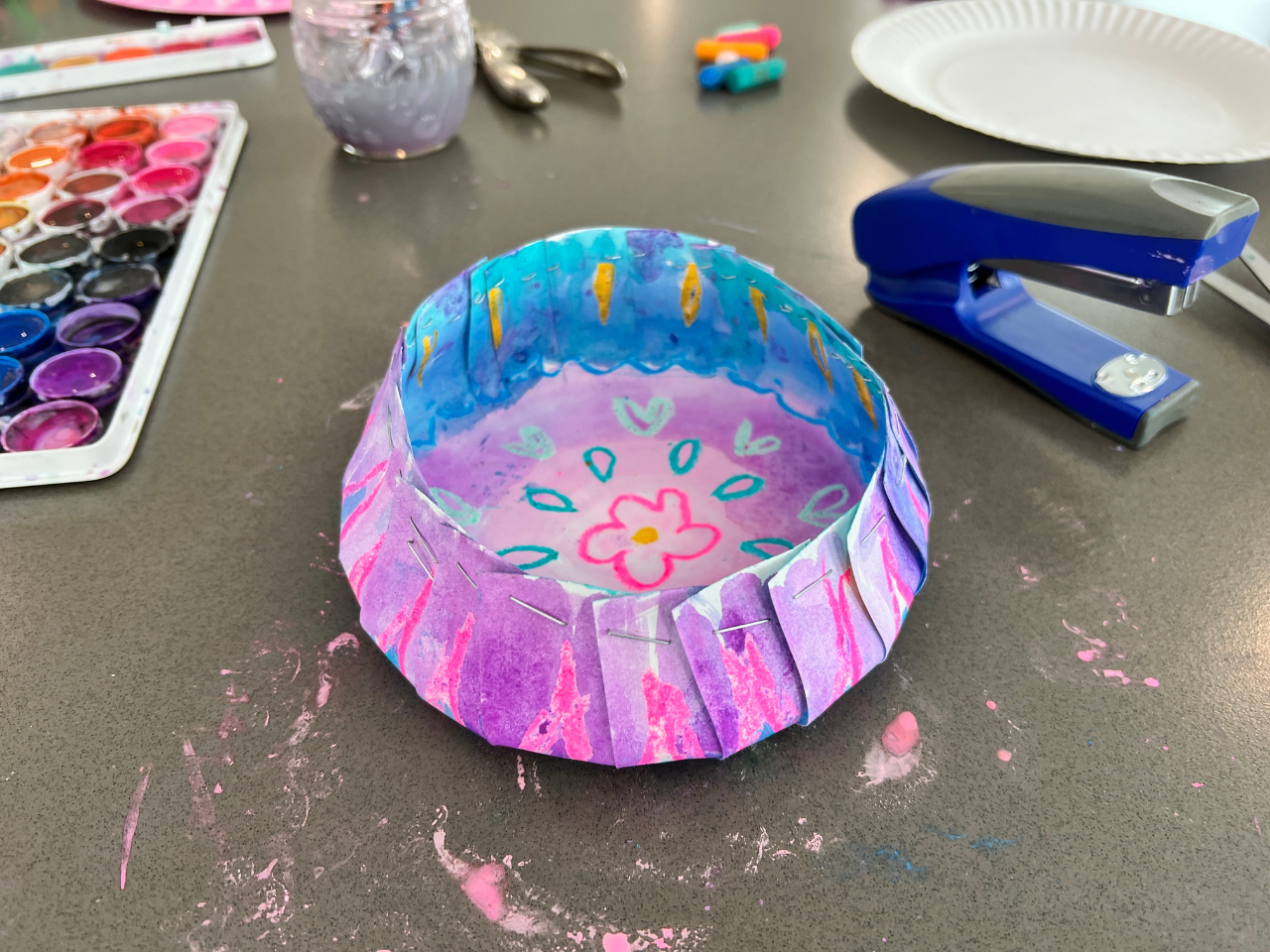 How to Make Mini Easter Baskets with Paper Plates