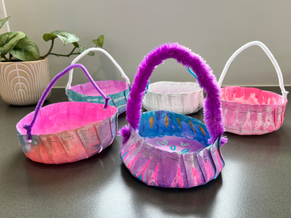 How to Make Mini Easter Baskets with Paper Plates