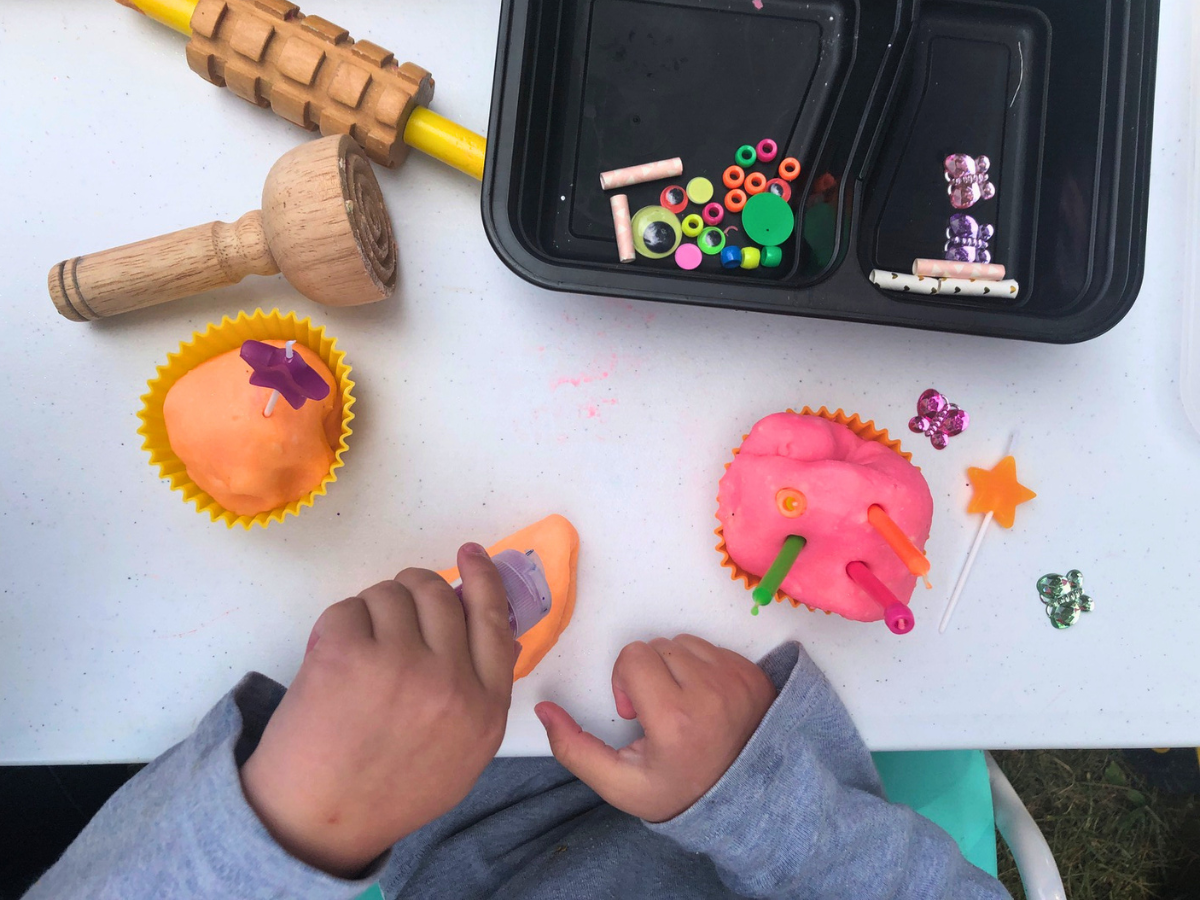 33 Ideas with Playdough for Kids