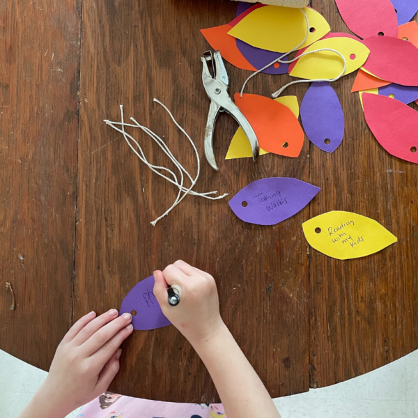 How to Make a Gratitude Tree for Thanksgiving