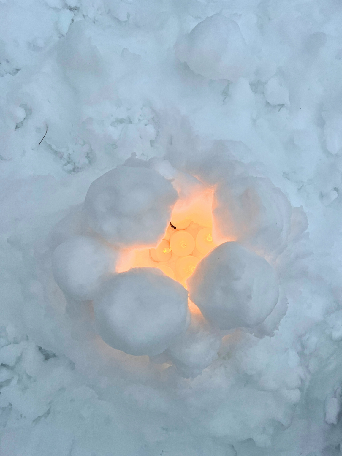 How to Make Swedish Snow Lanterns