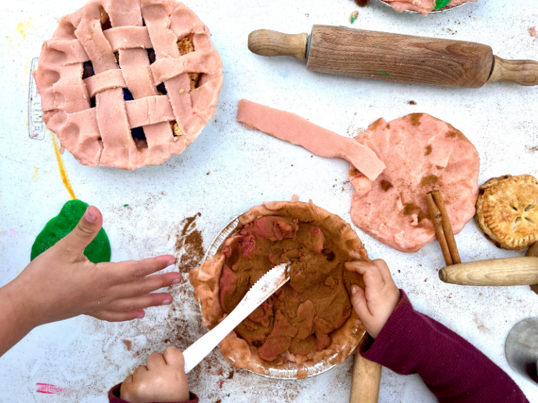 How to Set Up a Dramatic Play Bakery with Playdough