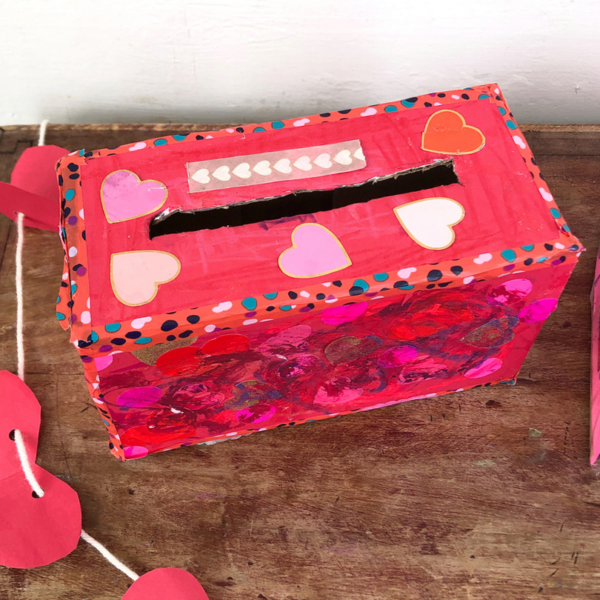 How to Make a DIY Valentine's Box